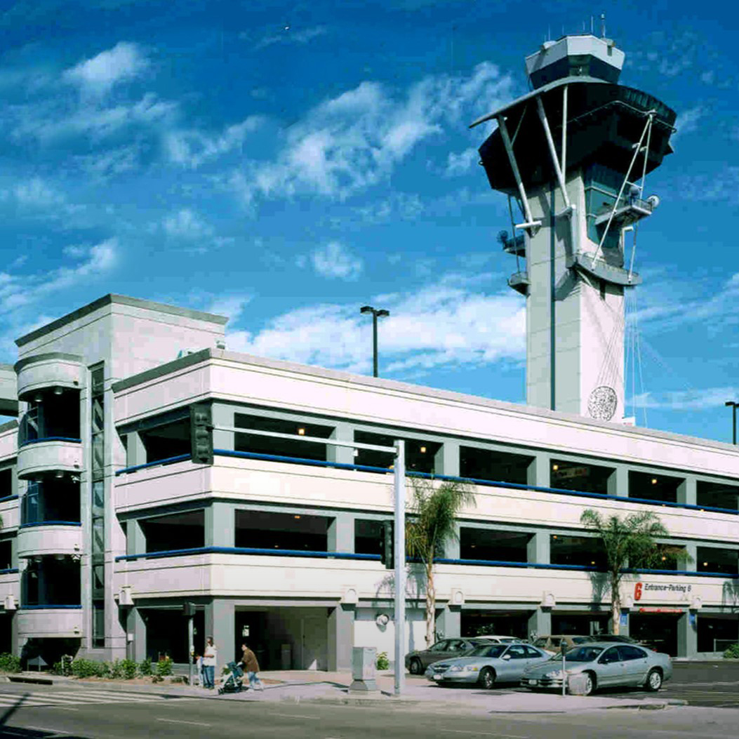 LAX Parking Structure - Leesak Architects, Inc.
