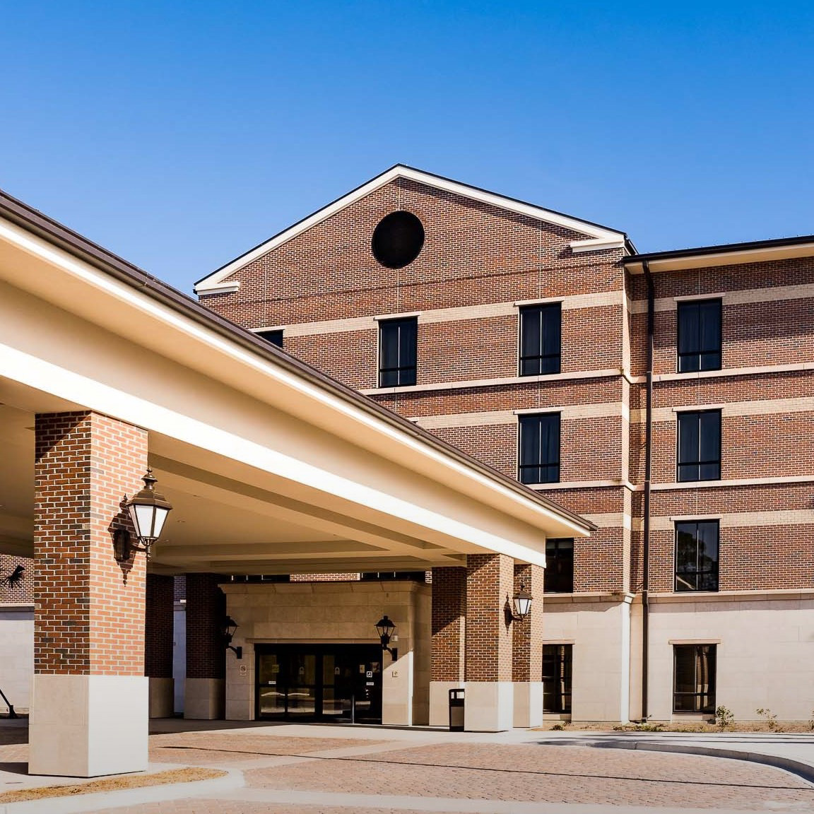 Visiting Quarters at Charleston Air Force Base - Leesak Architects, Inc.